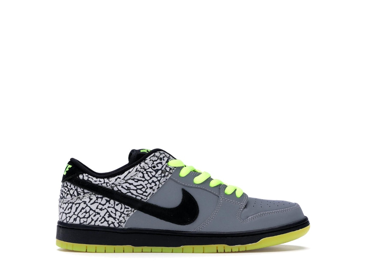 Nike SB Dunk Low DJ Clark Kent x Primitive 112