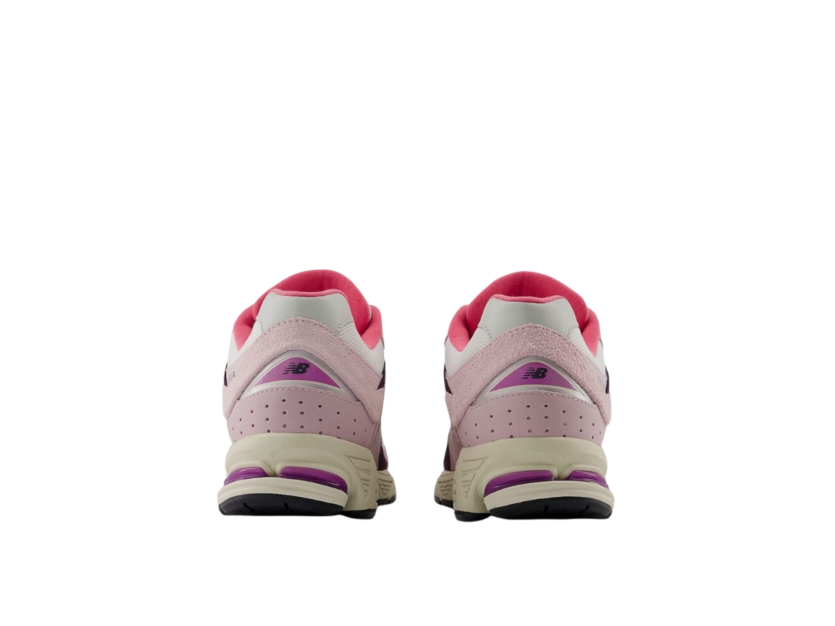 รองเท้า New Balance 2002R Passion Fruit Dragon Berry | SASOM
