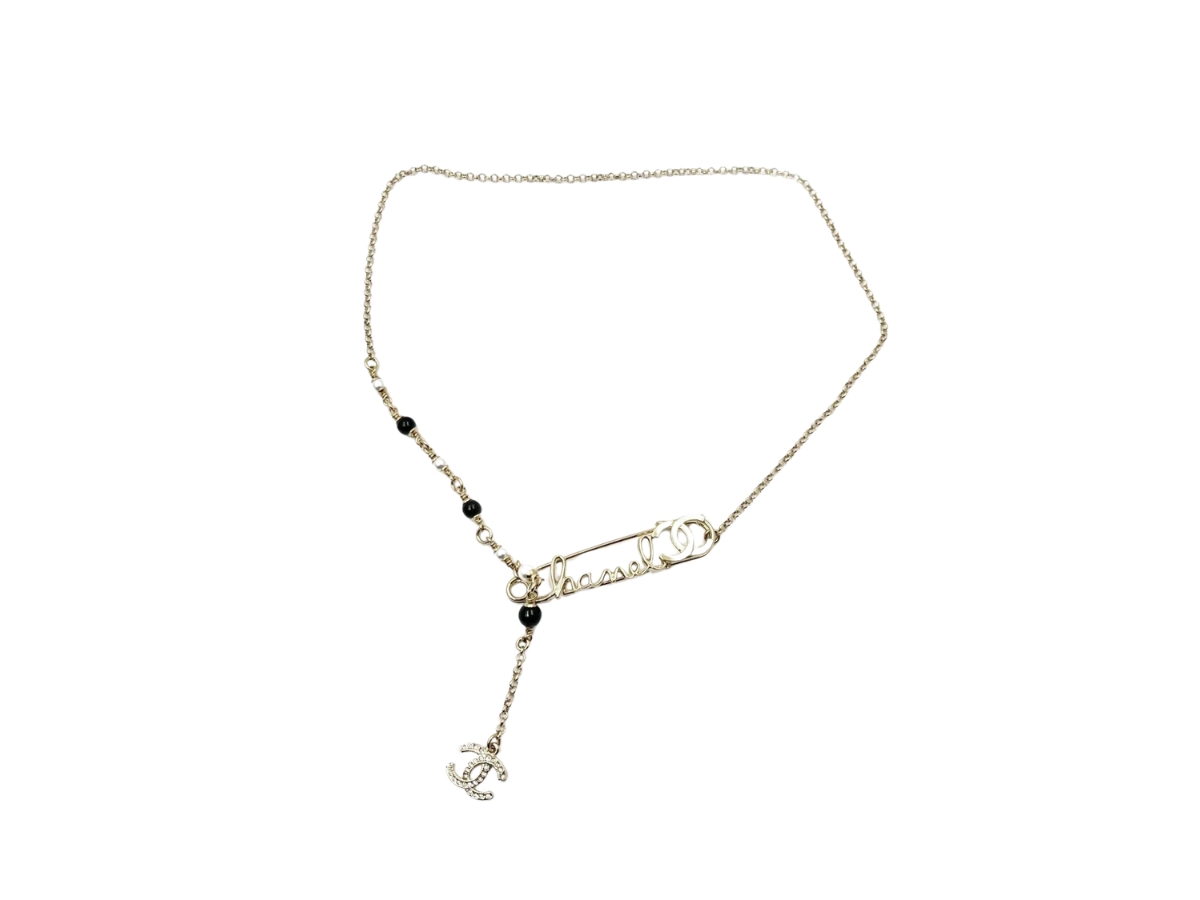 SASOM | accessories Chanel Safety Pin Pearl Necklace In Light Gold ...