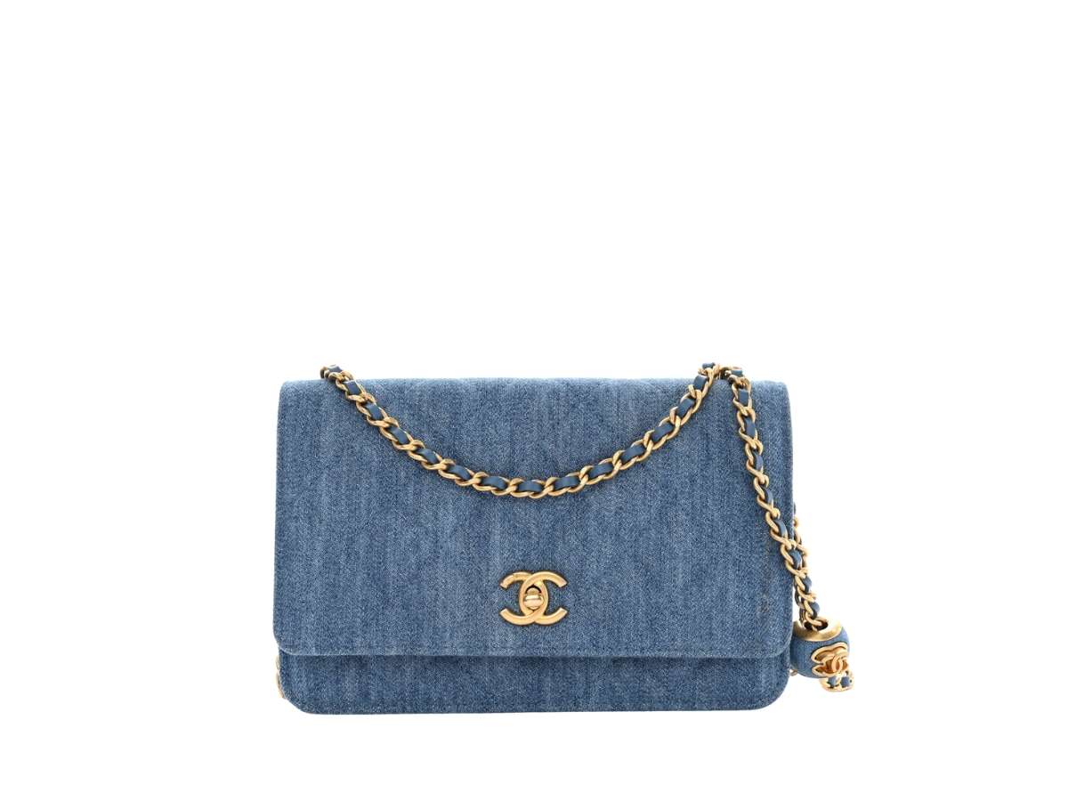 SASOM | กระเป๋า Chanel Wallet On Chain In Blue Denim Quilted With Gold ...