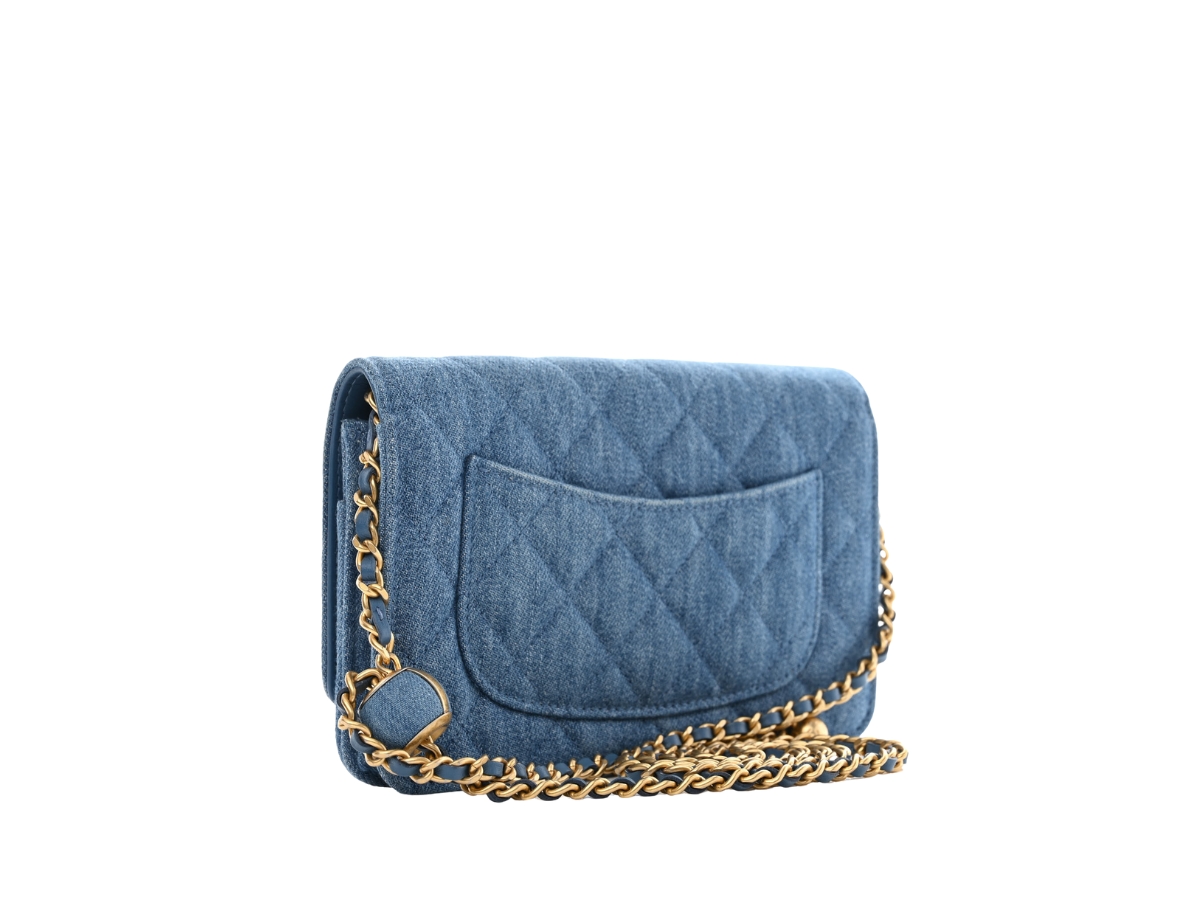 SASOM | กระเป๋า Chanel Wallet On Chain In Blue Denim Quilted With Gold ...