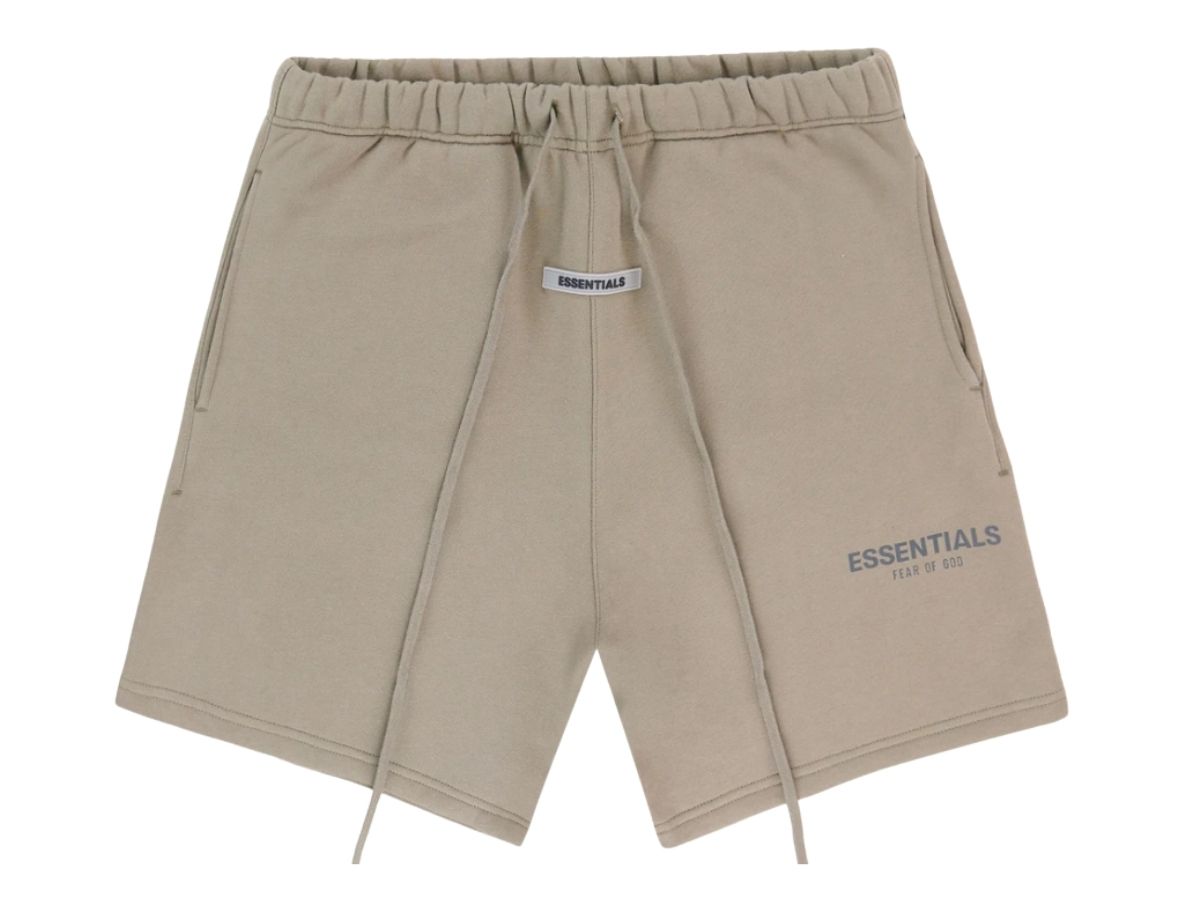 ช้อป Essentials Taupe Logo Shortsของแท้ที่ SASOM