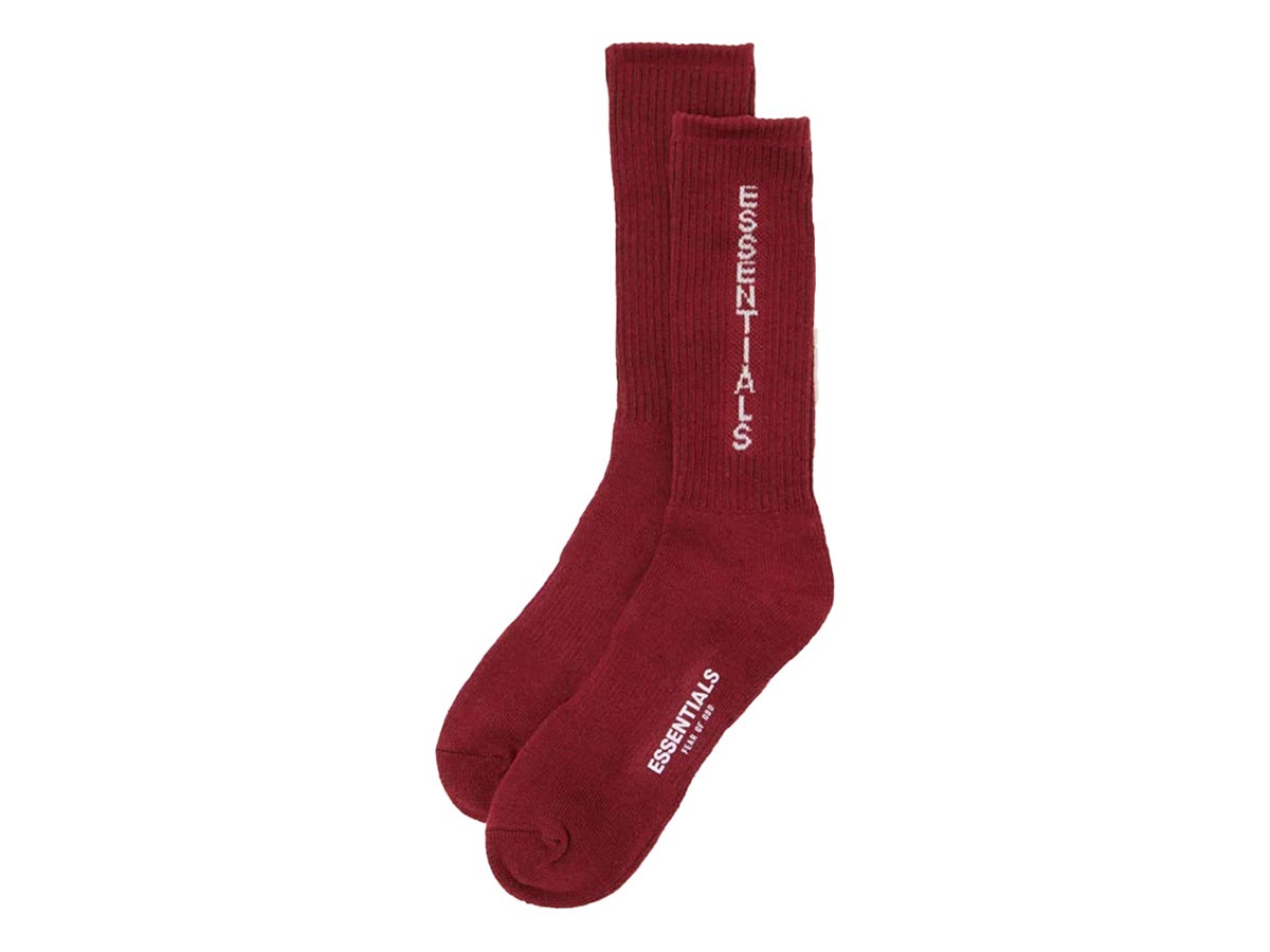 FEAR OF GOD Essentials Graphic Socks Burgundy | ของแท้