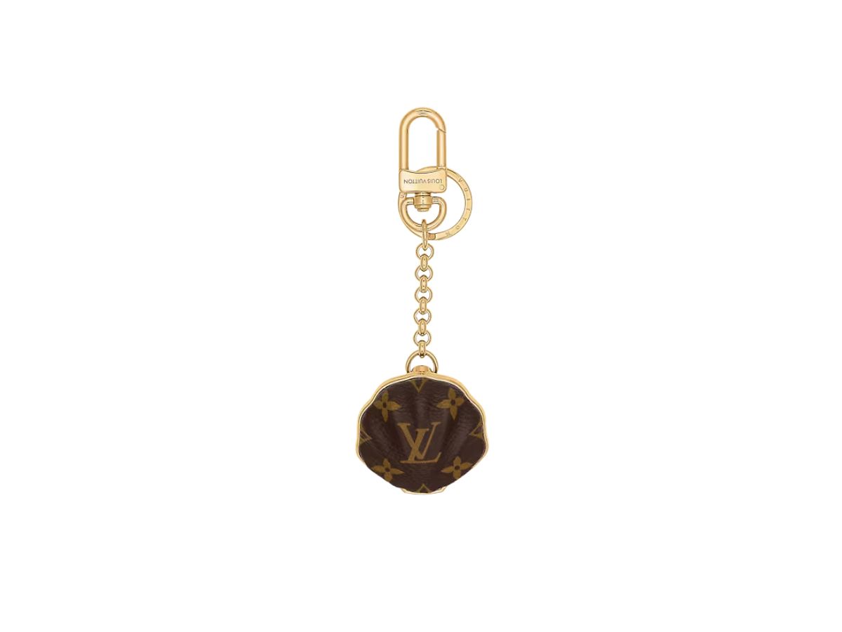 SASOM | เครื่องประดับ Louis Vuitton Shell Bag Charms and Key Holder ...