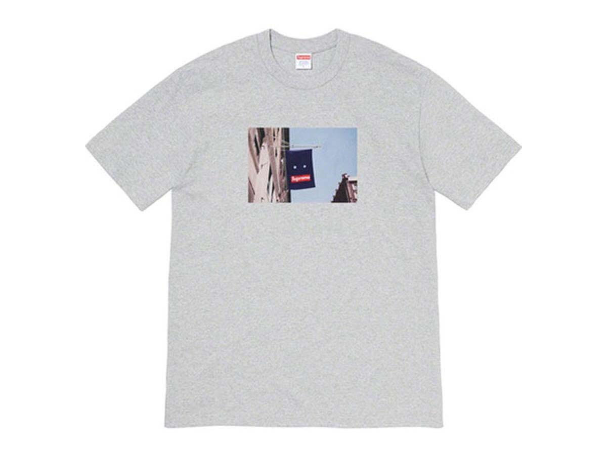 ช้อป Supreme Banner Tee Heather Greyของแท้ที่ SASOM